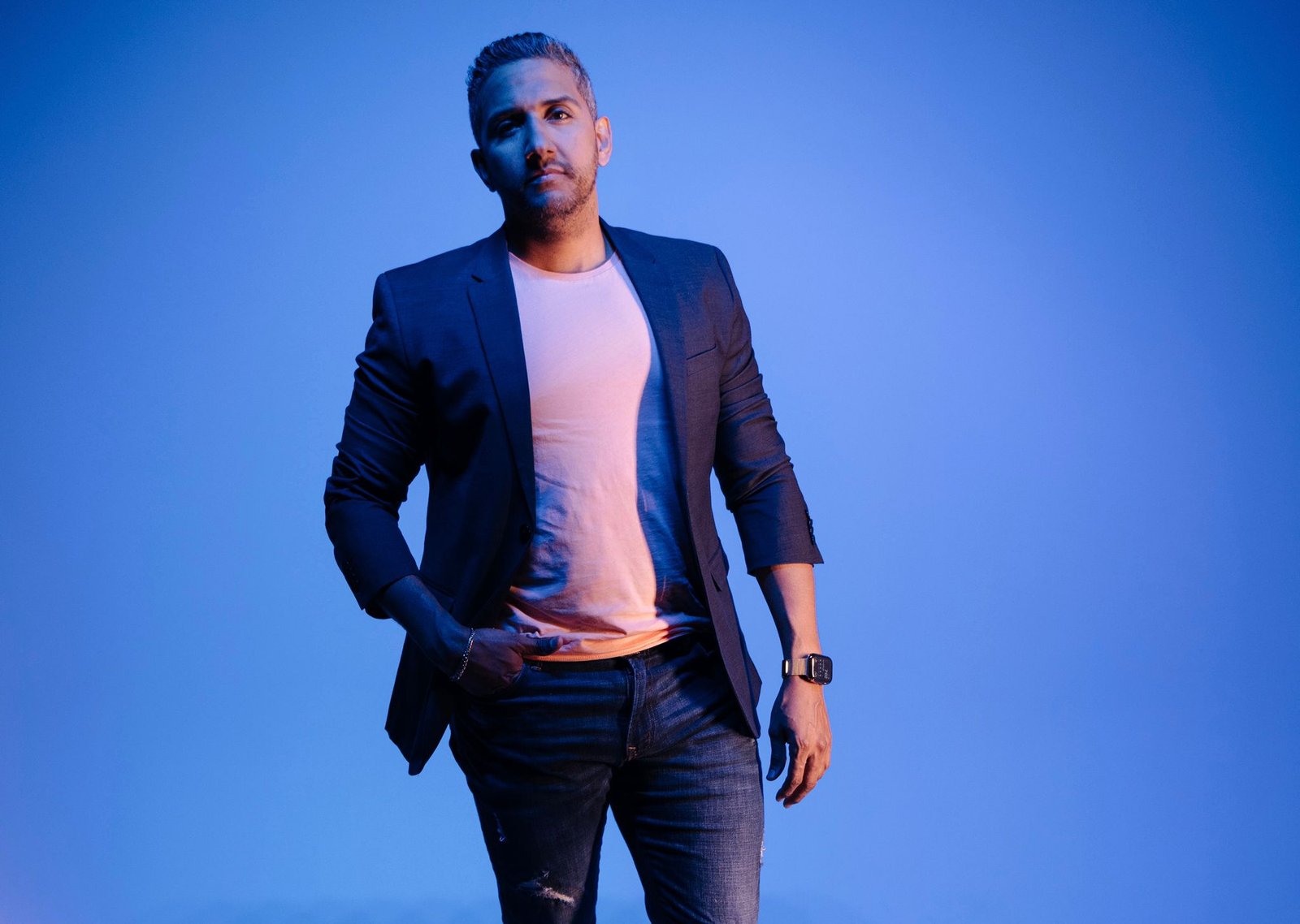 El cantautor dominicano Raúl Morel presenta su nuevo sencillo “Quiero ...