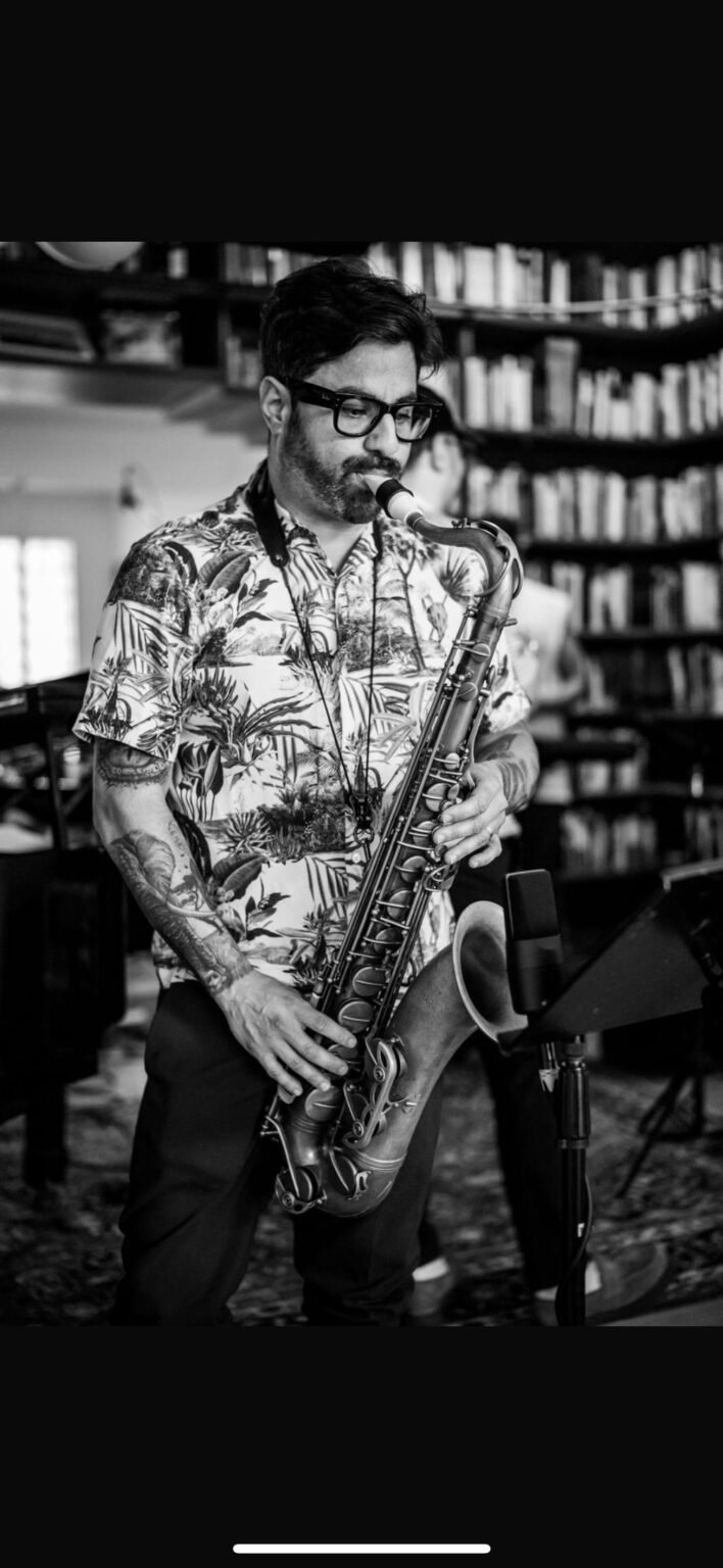 El flautista Eric Chacón estrena el single “The Flute Guy” junto a ...